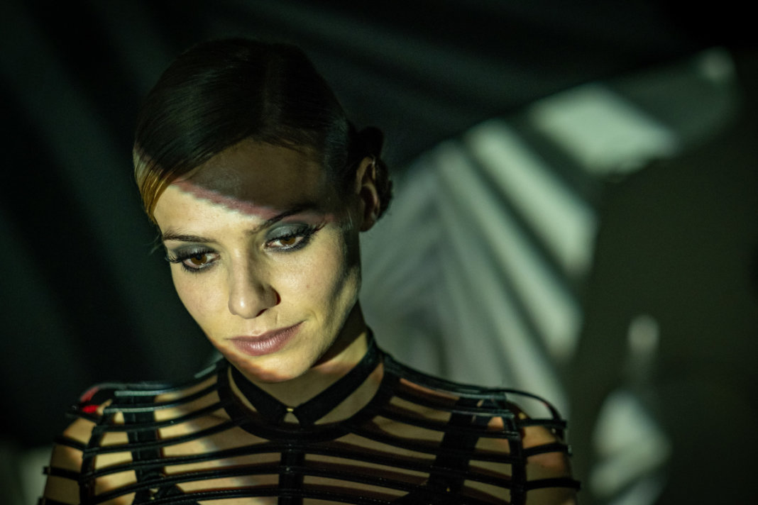 Devils Season 1 Episode 1 Preview: Photos, Cast, and Plot Details