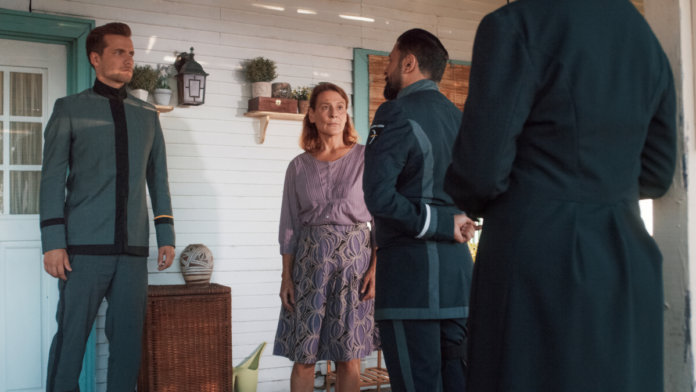 'Pandora' Season 2 Episode 4 Photos: Preview of "Beyond Here Lies Nothin'"