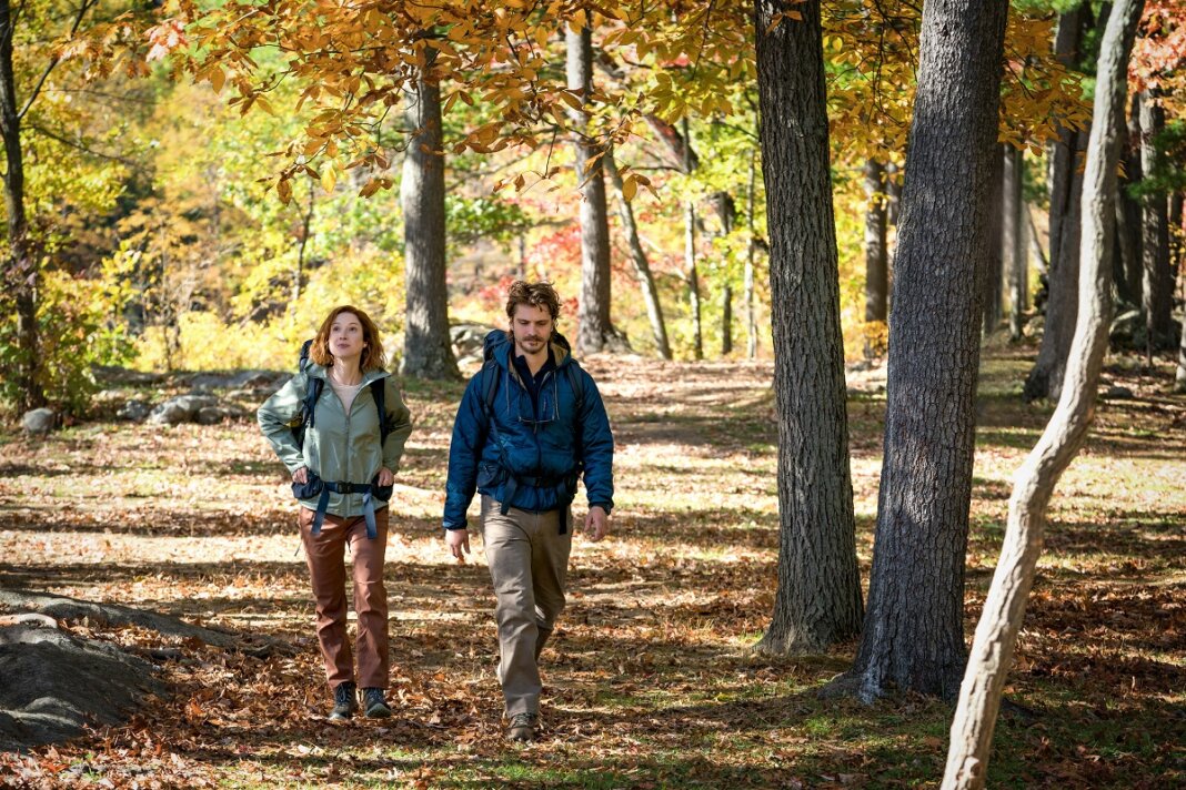 Happiness for Beginners Photos with Luke Grimes, Ellie Kemper