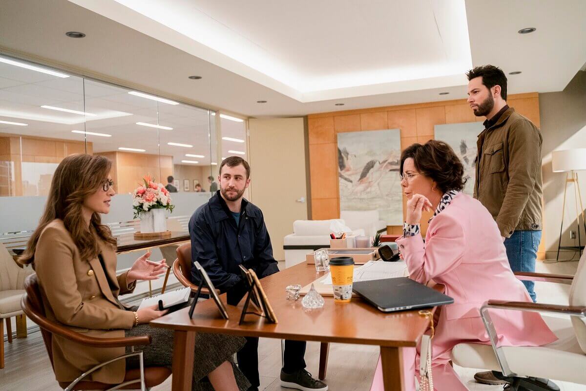 So Help Me Todd Episode 19 Photos, Cast, and "86'd" Plot Details