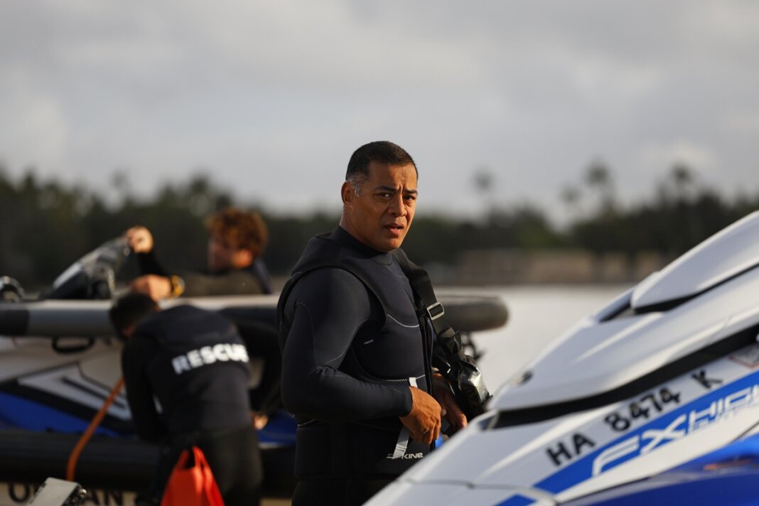 Rescue: HI-Surf Episode 5 Preview: "XXL" Photos, Promo, and Plot