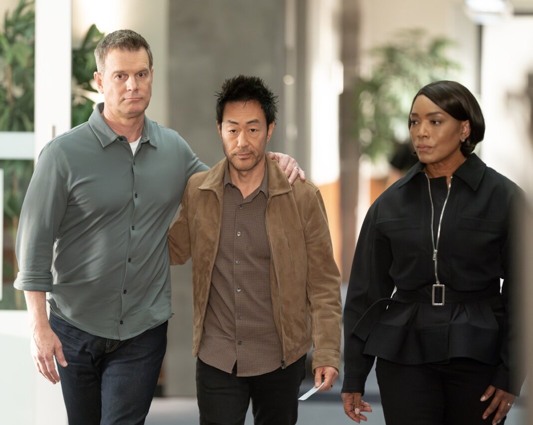 9-1-1 Season 8 Episode 10 Photos, "Voices" Promo and Cast