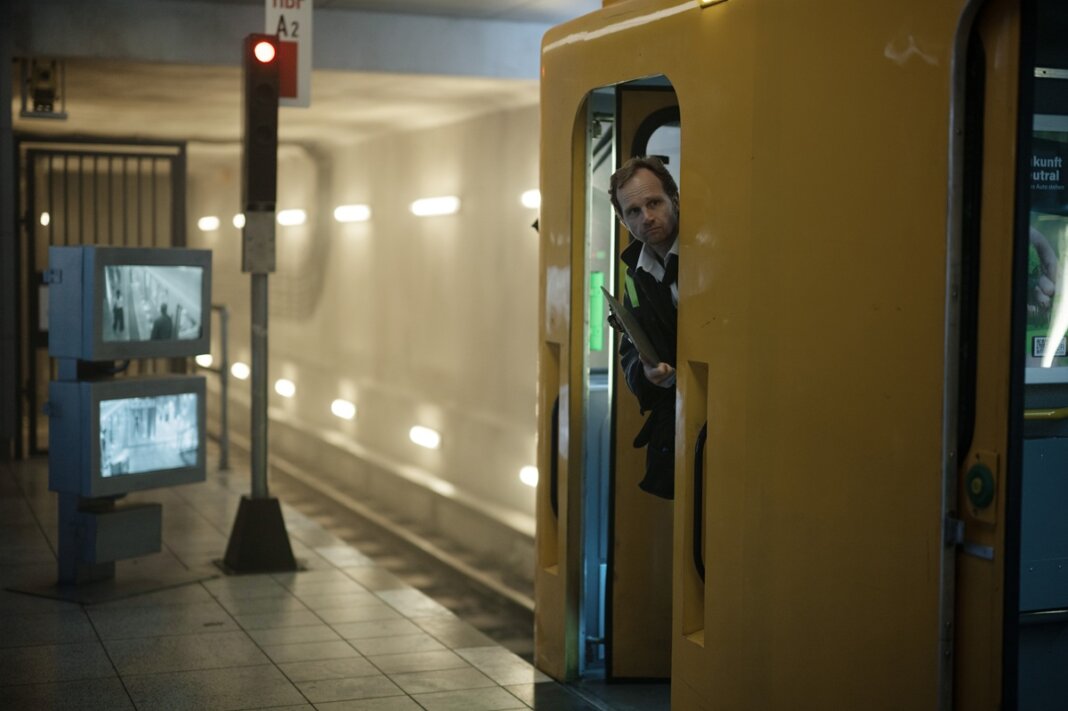 Hijack Season 2 Preview: Photos, Clip, Plot and Cast